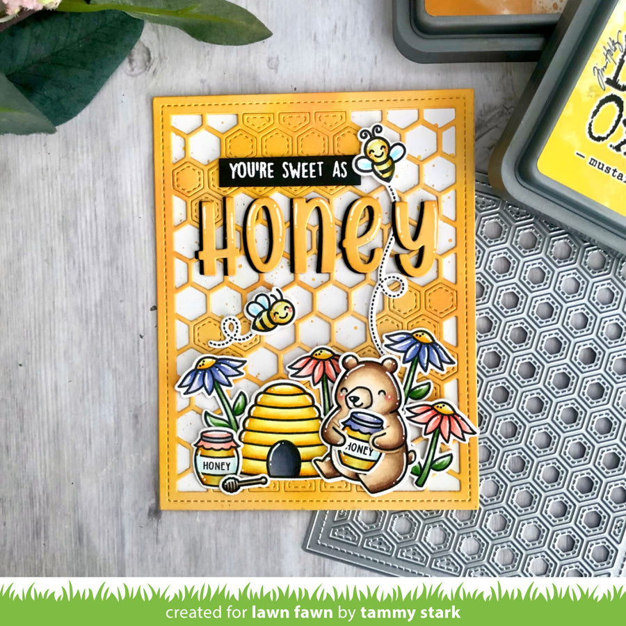 honeycomb backdrop – Lawn Fawn